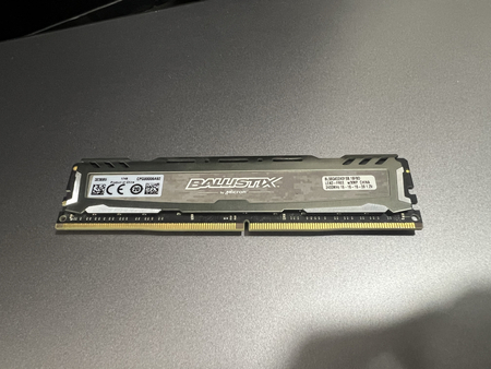 Kingston va Ballistix DDR4 8x16