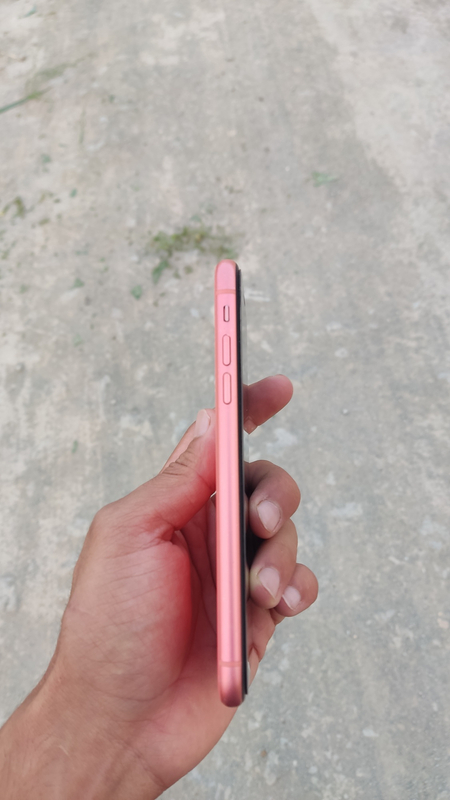 Iphone Xr почти новый