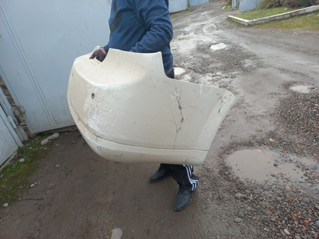 продам задний бампер от лассети 2013г жм