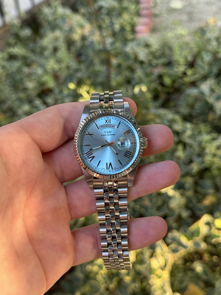 Продаю часы vmf natural