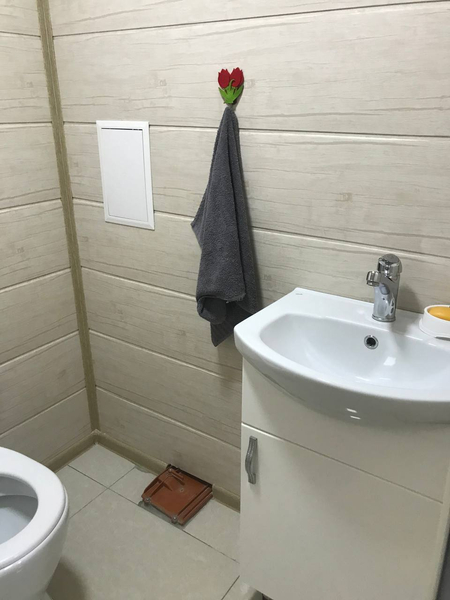 С мебелью офис Гафур Гулям метро