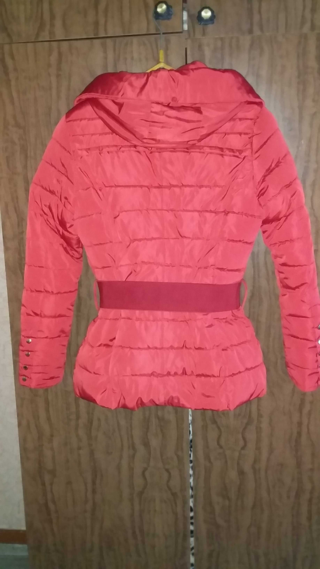 Kurtka sotiladi. Продам куртку в хорошей состоянии
