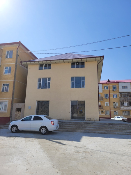 3 этаж имарат сатылады. Орайда жайласкан