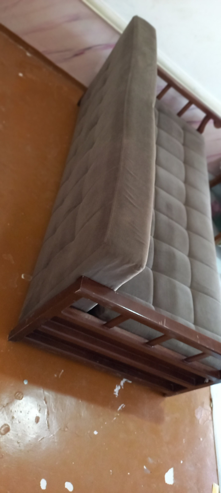 Divan raskladnoy