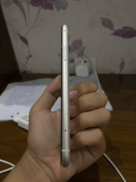 Iphone 11 срочно сотилади
