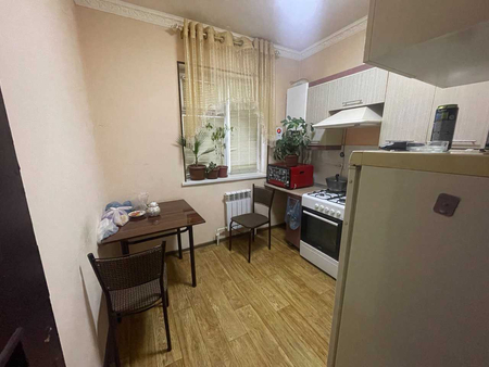 Самарканд шахар Титовада 2-хоналик квартира сотилади 550м2