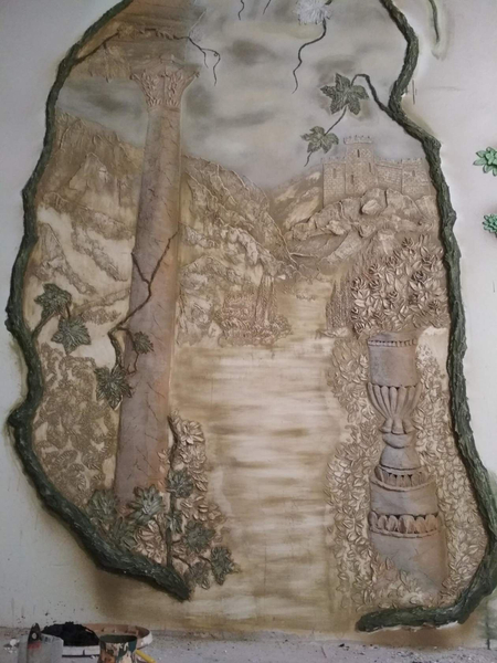 Барельеф водапад