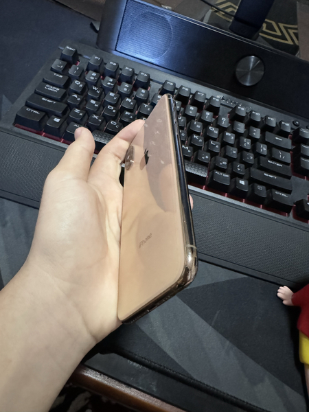 iPhone XS zo’r xolatda