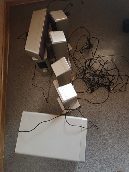 Продам колонки Microlab