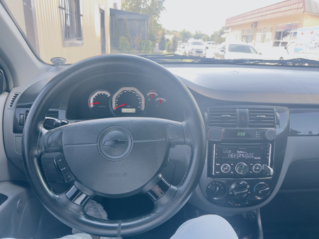 Lacetti 1.8 3 pazitsa sotiladi