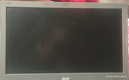 Noutbuk Acer cori5 8/256 SSD