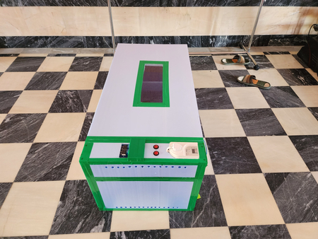 Inkubator avtomat 220v va 12 v ishlayti 150-180 ta tovuq tuxumi sigadi