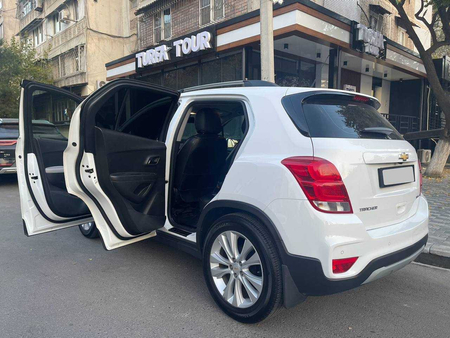 Продается TRACKER