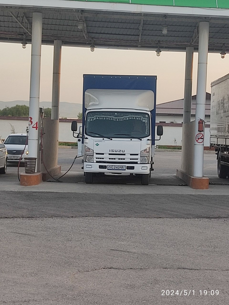 Isuzu NPT sotiladi