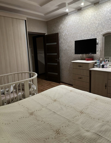 Своя 4х ком. Мирзо Улугбекский район. Карасу-6, базарчик.