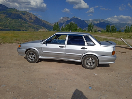 Lada 2115 sotaman