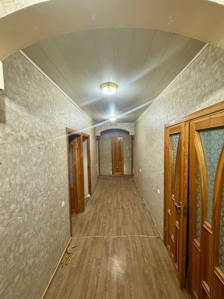Осиё улица .Т.продается +не торцевая рядом често паб