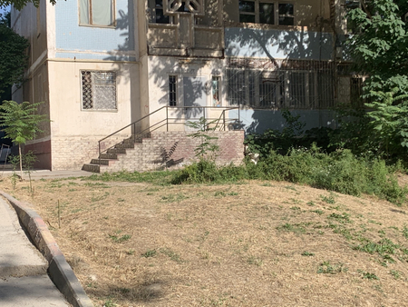 Продам 2х ком на Риезий под Комерцию