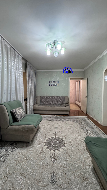 Юнусабад, метро Шахристан, в сторону 17й больницы. 2/2/4