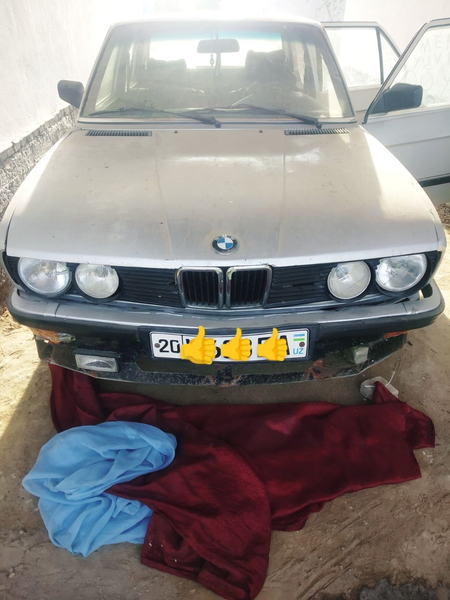 BMW sotiladi eski madel