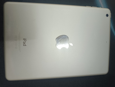 iPad 2 битый экран, рабочий, есть количество