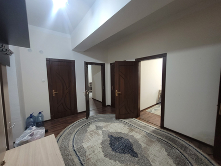 Fargona shaxar  obl xokimyati oldida 3 xonalik uy ijaraga beriladi  lu