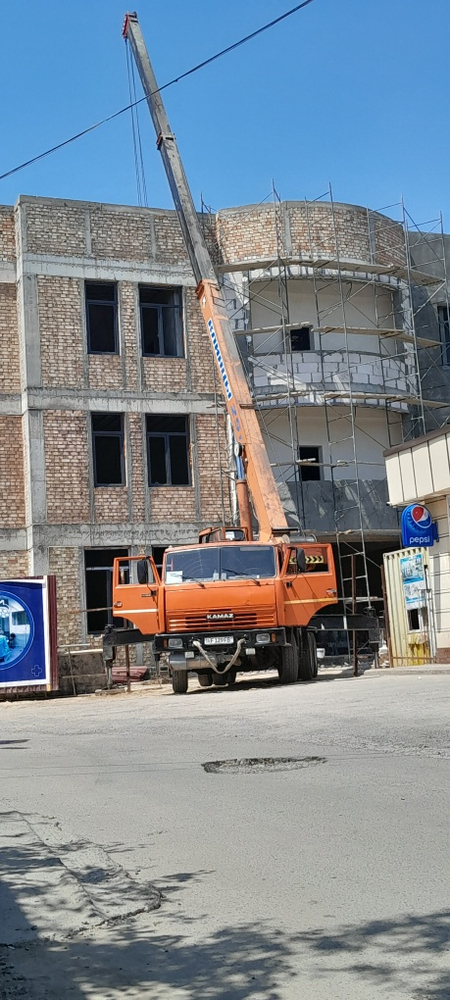 Avtokran xizmati 25t 21 metr