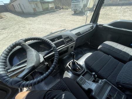 ISUZU грузовой(срочно сотилади)