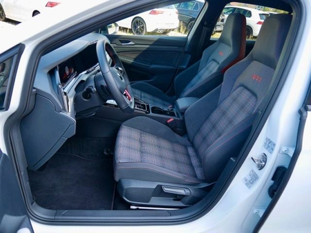 Volkswagen Golf в наличии