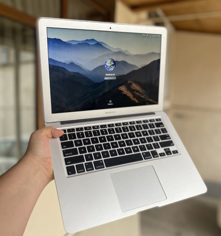 Macbook Air 2012 Core i5 128 gb 4 gb ram , Ideal holatda