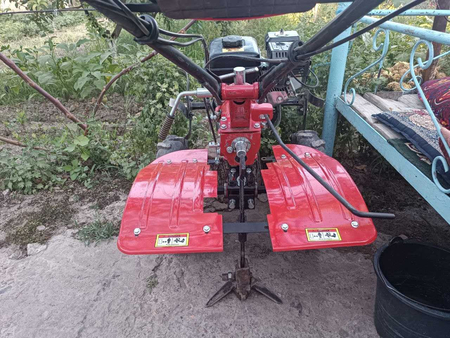 Motoblok. Holati yangi 7 Ot kuchiga ega 1 oy bolgan olganimga