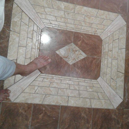 Сантехник, кафельщик, плиточник.