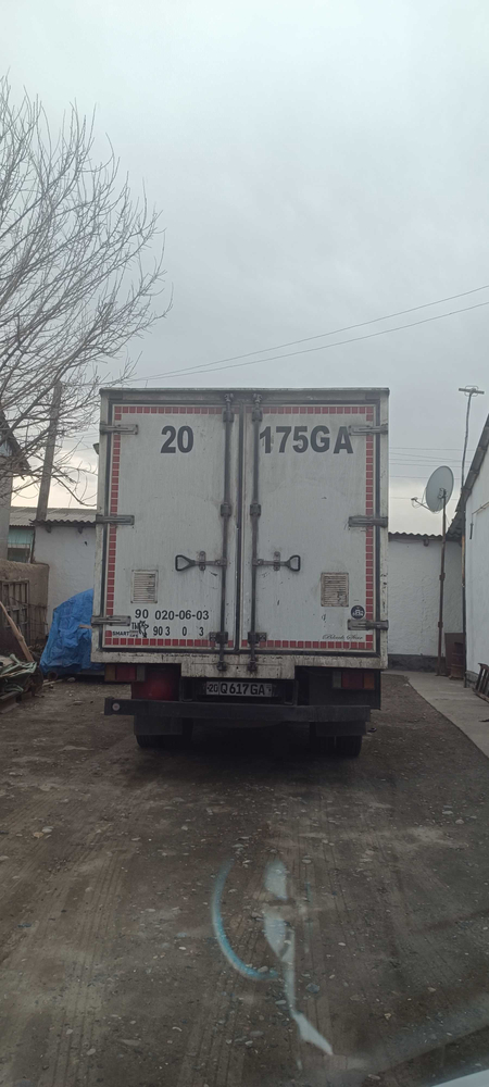 isuzi 5 to'nalik