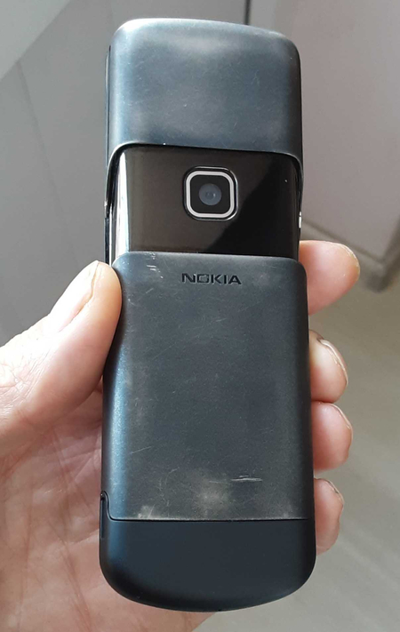 Nokia 8600 luna classic сотилади