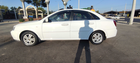Продаю Chevrolet Lacetti 1,8
