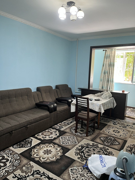 2/1/4 Ялангач Экобазар, Умид спорт комплекс. 48м². Не торец.