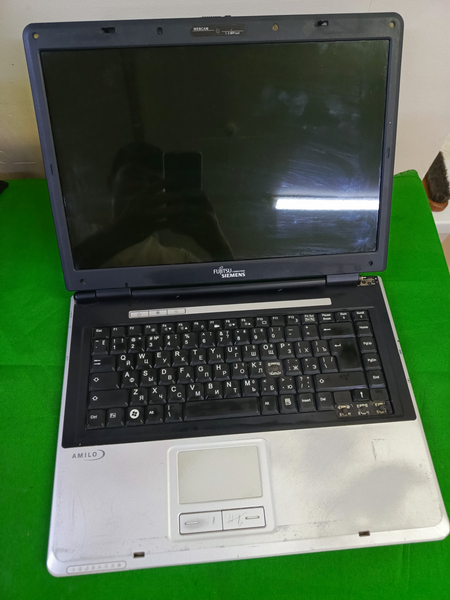 Ноутбук на запчасти Fujitsu Siemens