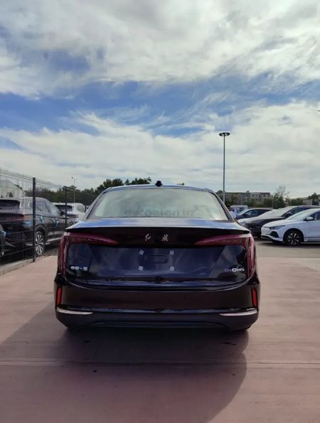 Hongqi e-qm5 450 сотилади ва Халол насия хам берилади 0 пробек 2024.10