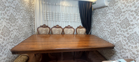 Продаётся стол и стулья