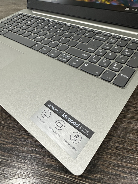 ноутбук Lenovo IdeaPad 330, отличное состояние, яркий Full HD экран