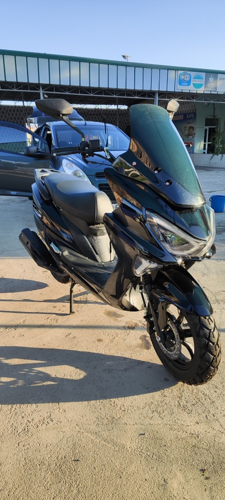 Skuter 150 kup pul zarurligi uchun sotlebdi