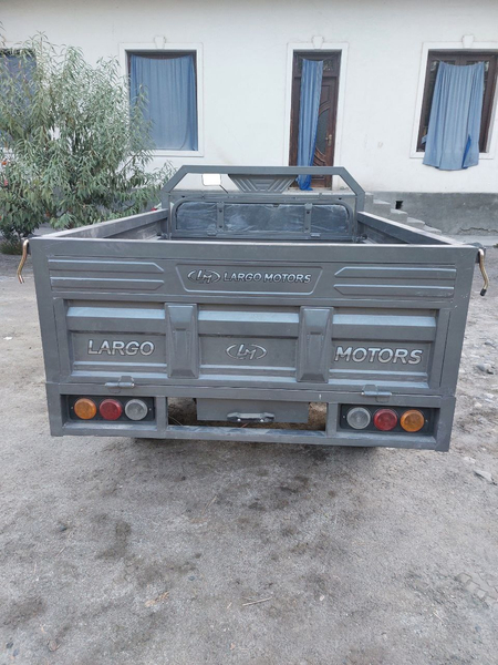 Elektro skuter sotildi 1t