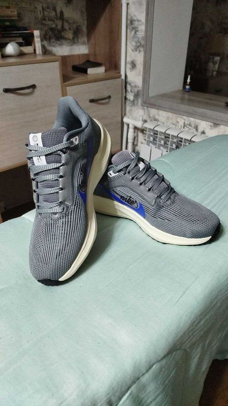 Продам кроссовки Nike Air Max Pegasus 40