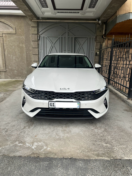 KIA K5 2 позиция