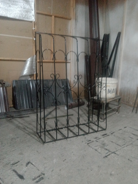 Решётки,ограждения,козырьки,навесы.