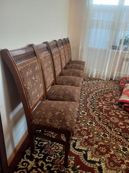 Стульчик аьло холати