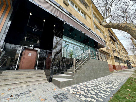 Продаётся Евро Офис Мирабад, Ор-р Цум Ц-7 110 Школа