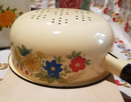 Чайник белая эмаль