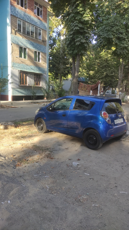 Продается  автомобиль спарк