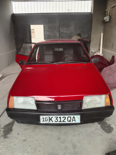 Lada samara 2109 sotiladi